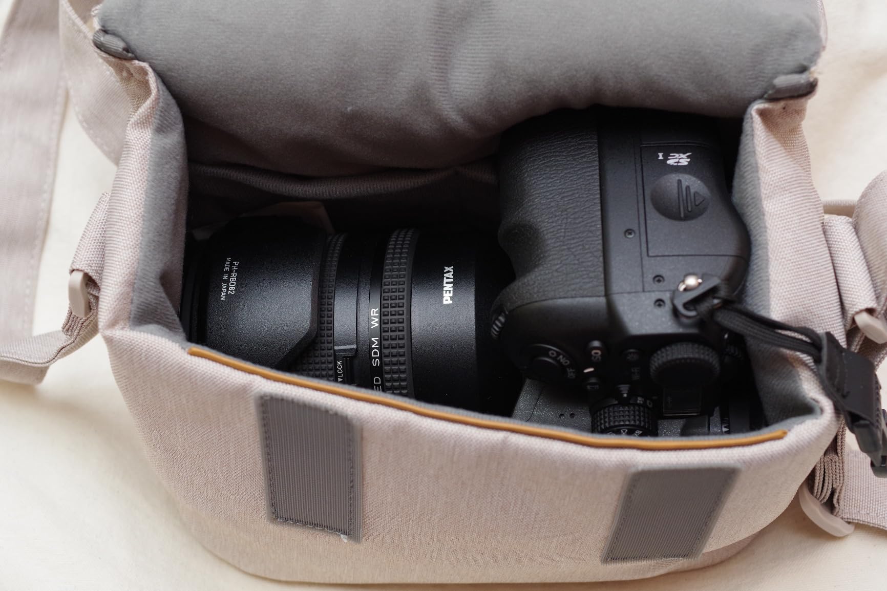 Amazon.co.jp: Ulanzi F01 Camera Bag Shoulder Bag for SLR Cameras ...