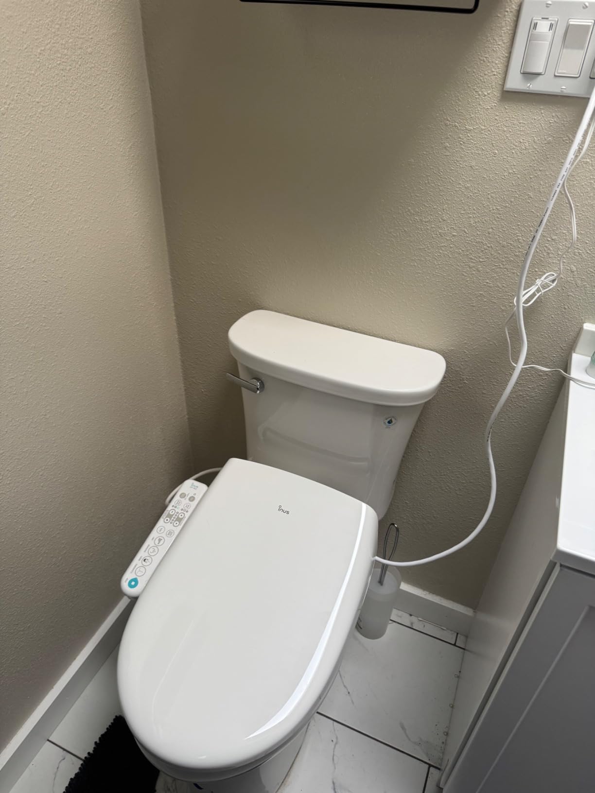 Amazon.com: Inus N32 電動加熱坐浴盆馬桶座 拉長、溫水、智慧型加熱水 豪華坐浴盆馬桶座 附夜燈、空氣乾燥機 自我清潔 即熱 ...