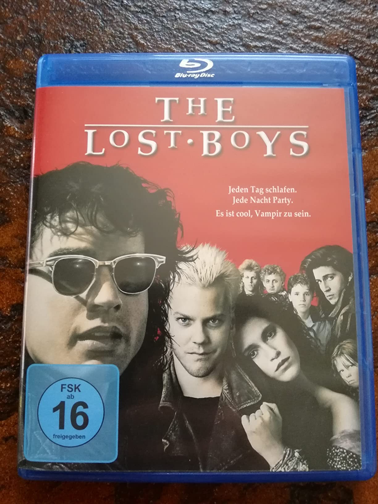 The Lost Boys [VHS] [UK Import] : Feldman, Corey, Gertz, Jami, Haim ...