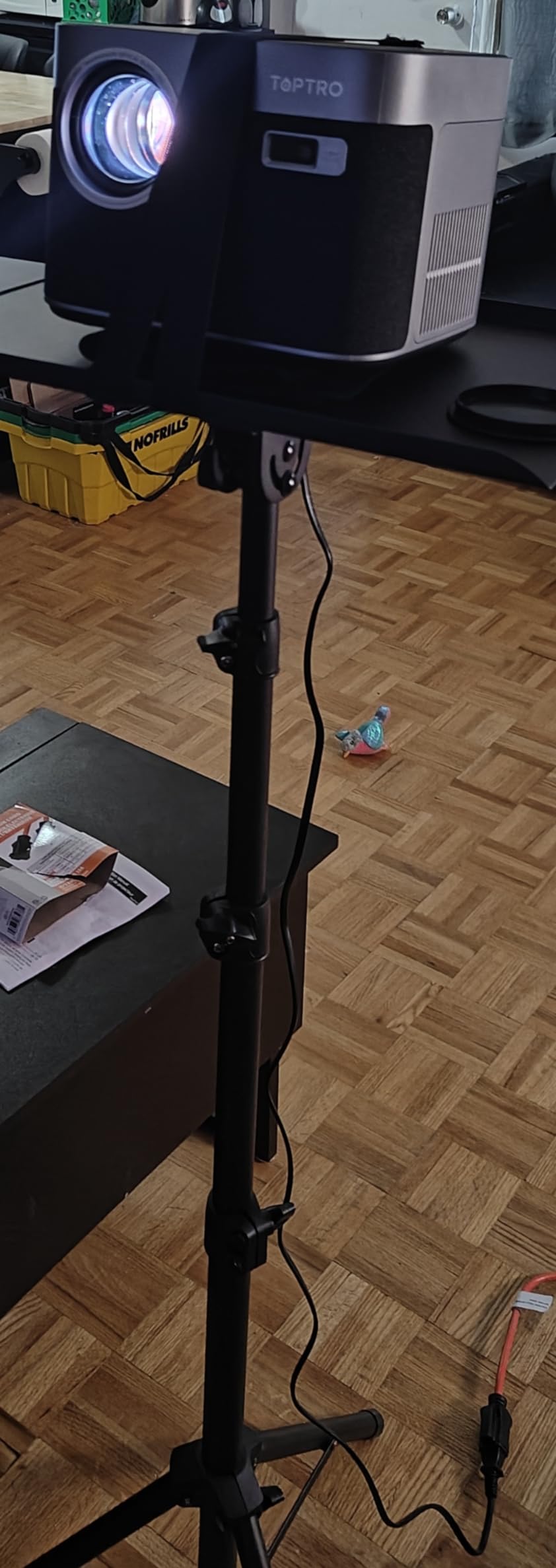 AMADA HOMEFURNISHING Projector Tripod Stand, Foldable Projector Stand ...