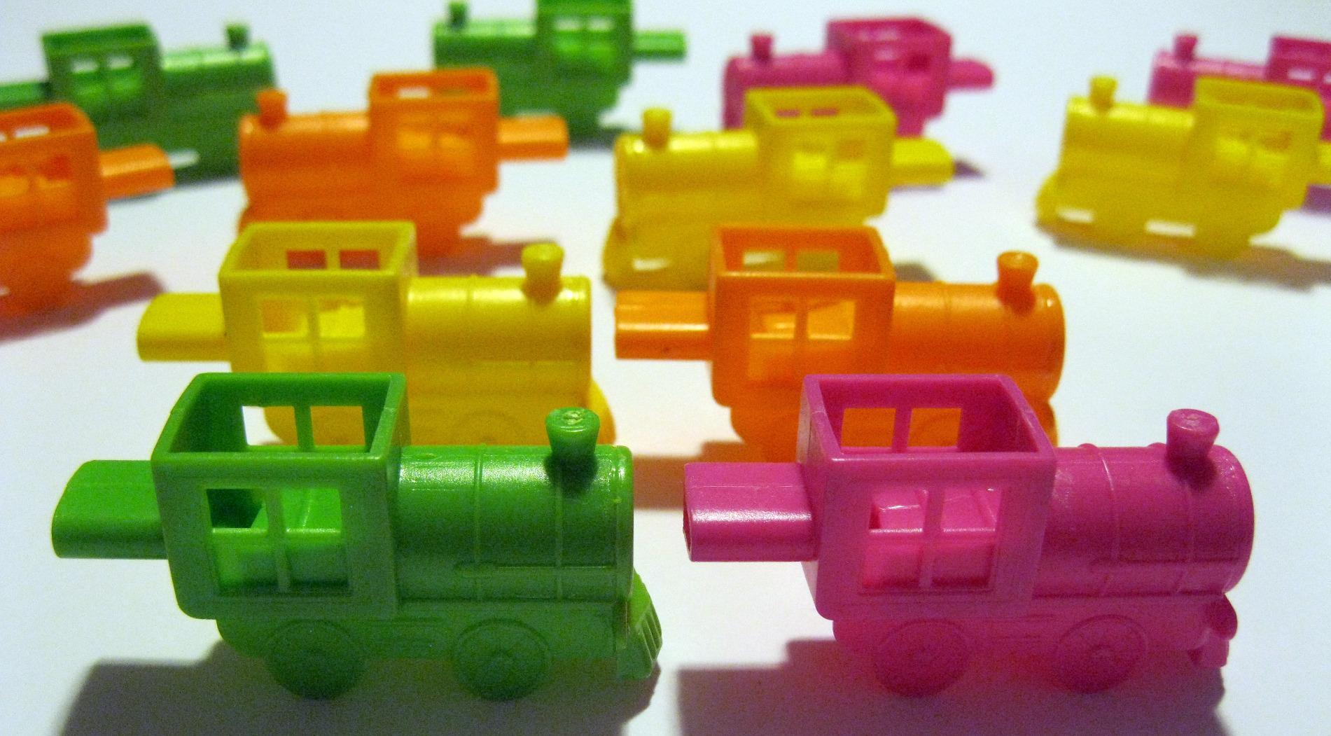 Amazon.com: US Toy Mini Train Whistles, One Dozen Assorted : Toys & Games
