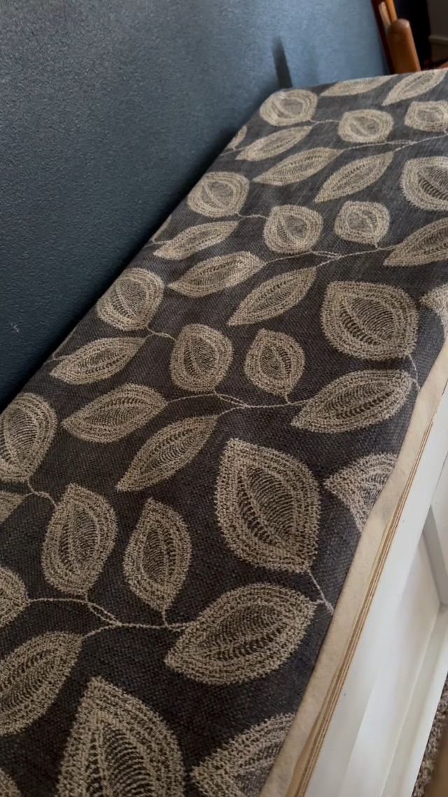 Watch Opinion on leaf pattern fabric on Amazon Live