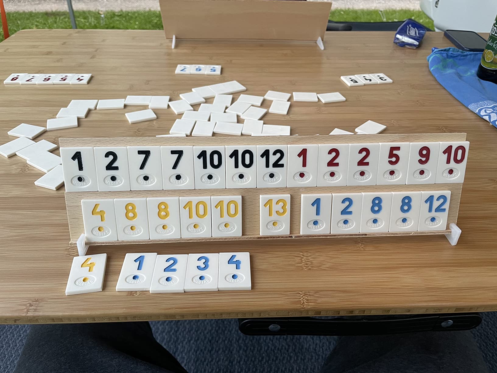 WOODTASTIC Rummy Holz Spiel - Hochwertiges Brettspiel aus Massivem ...