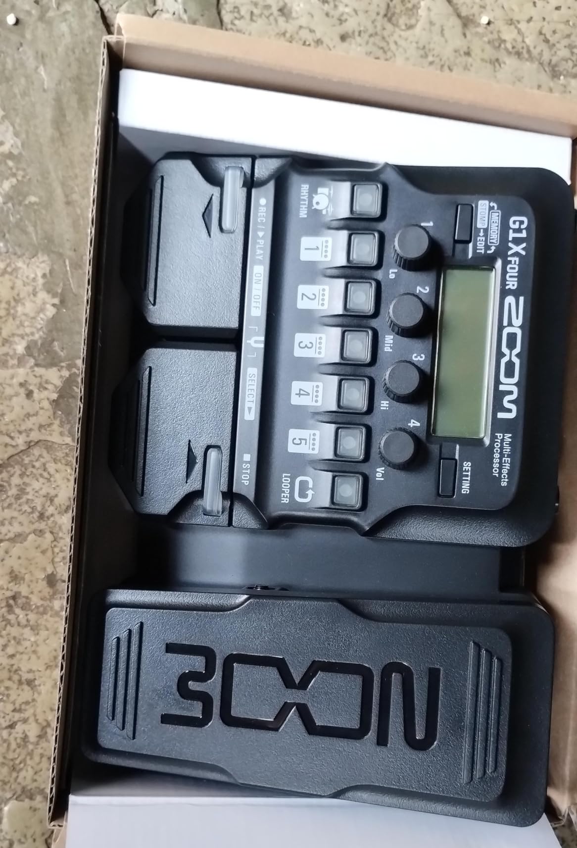 Zoom G1X Four Guitar Multi-Effects Pedals : Amazon.in: Musical Instruments