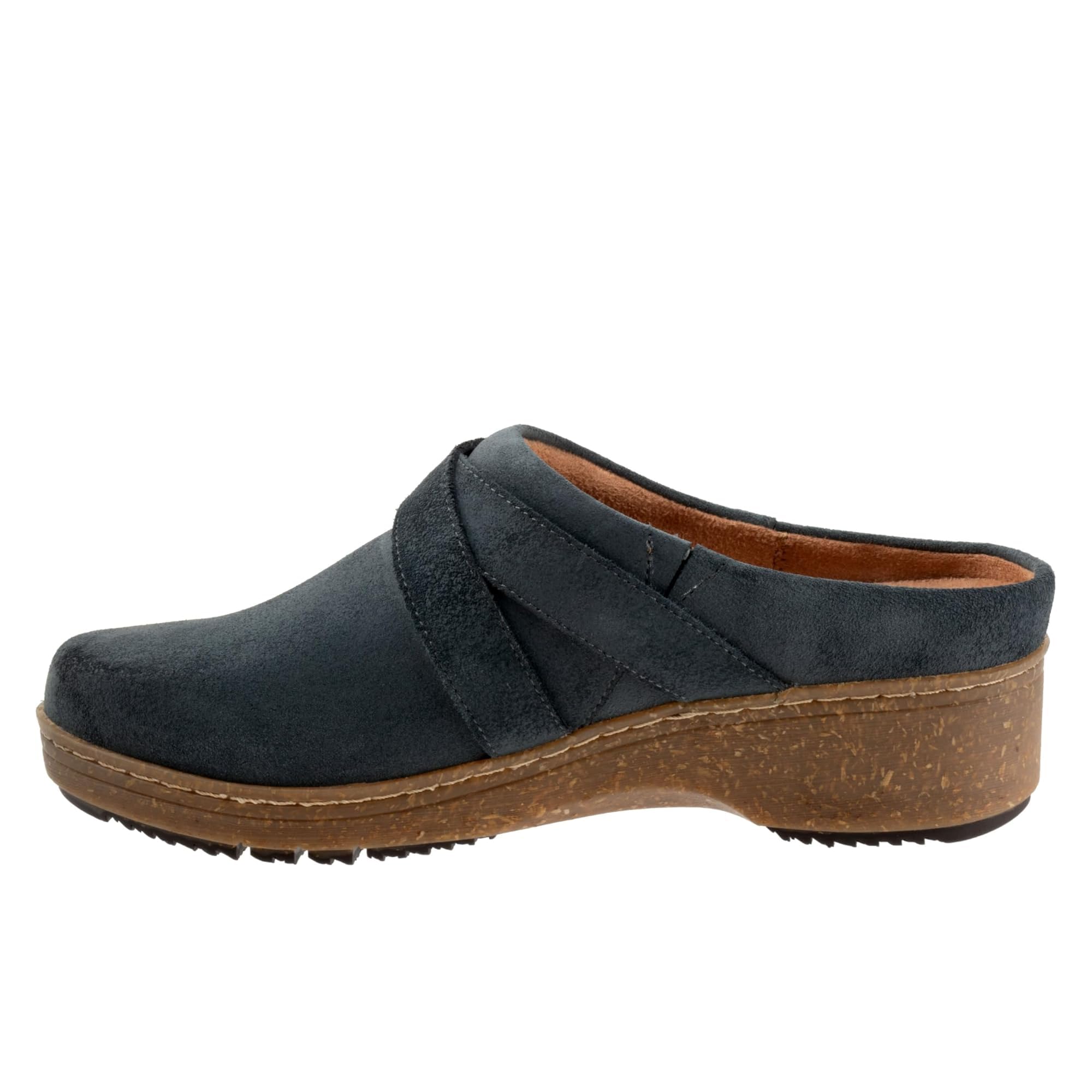 SoftWalk Womens Asmara Smoke Suede 9.5 Wide | B2B Liquidation