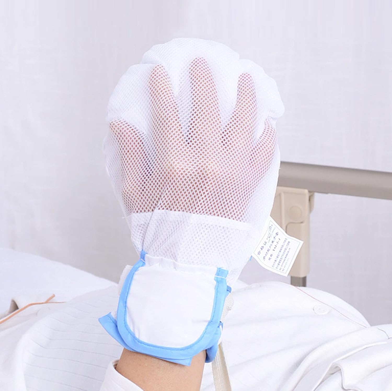 Amazon.com: Vermegel Safety Hand Restraint Mitts Glove for Dementia and ...
