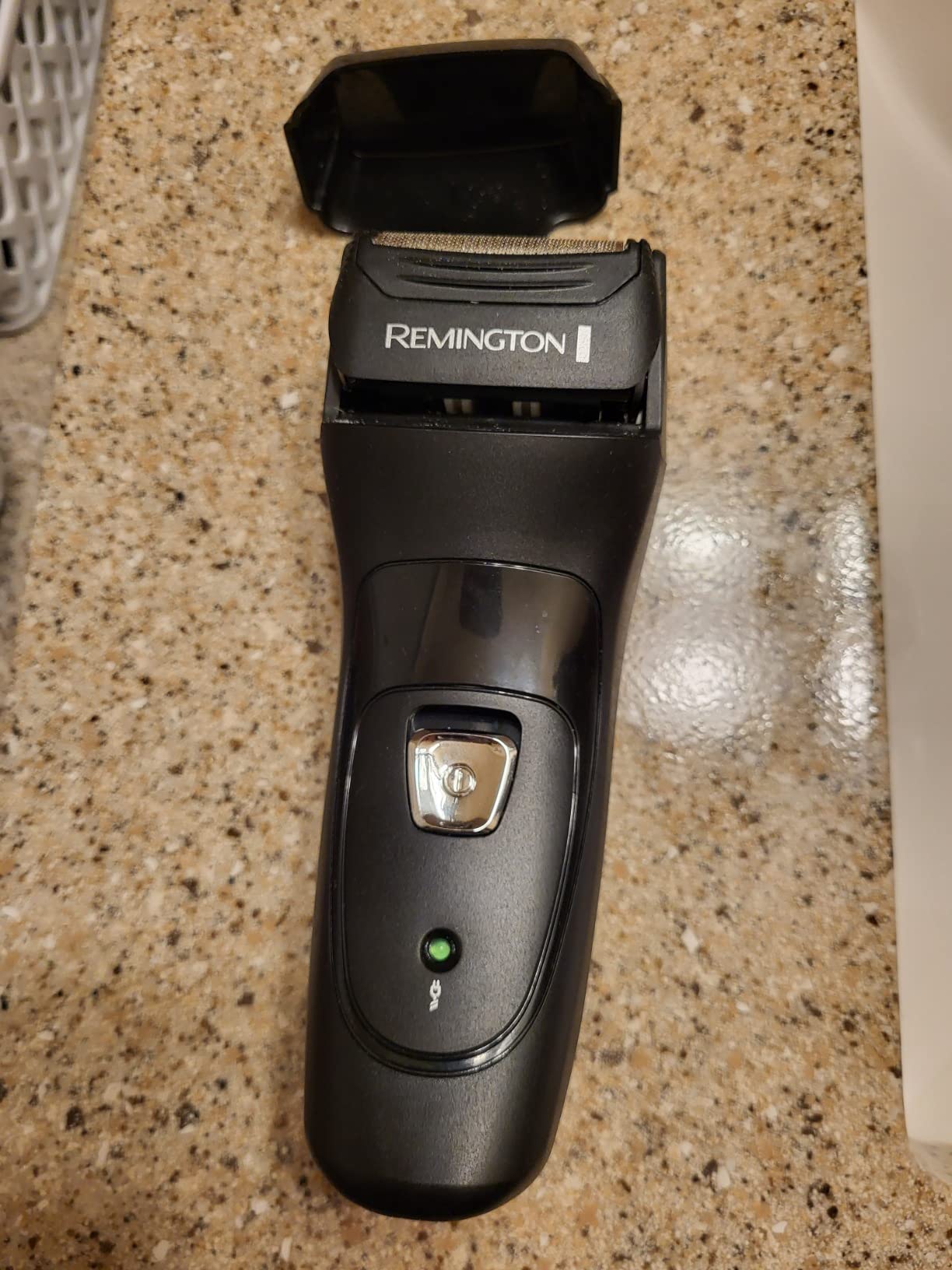 Amazon.com: Remington F3-3900B Foil Shaver, Men's Electric Razor ...