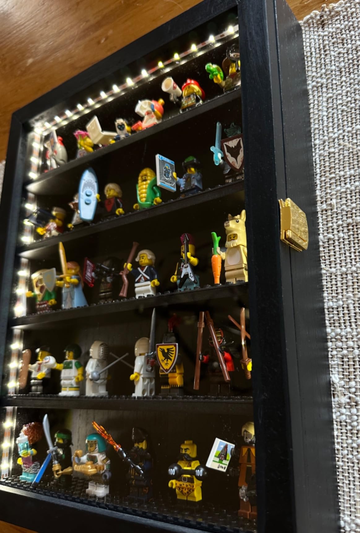 Amazon.com - Minifigure Miniature Display Case with LED 11X14In Figures ...