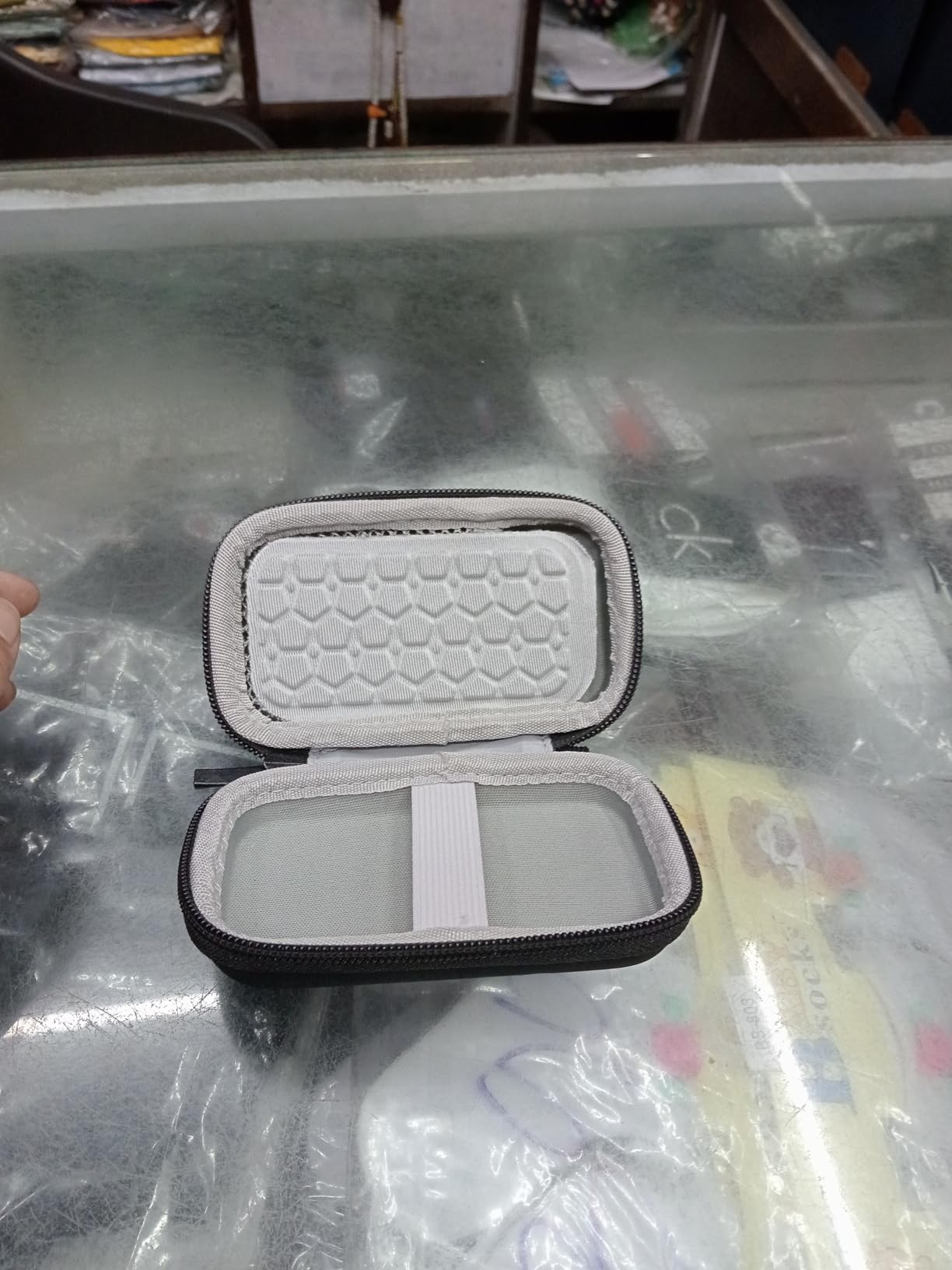 M.G.R.J® Portable Carrying Case Cover for MP3 MP4 Players, USB Cable ...
