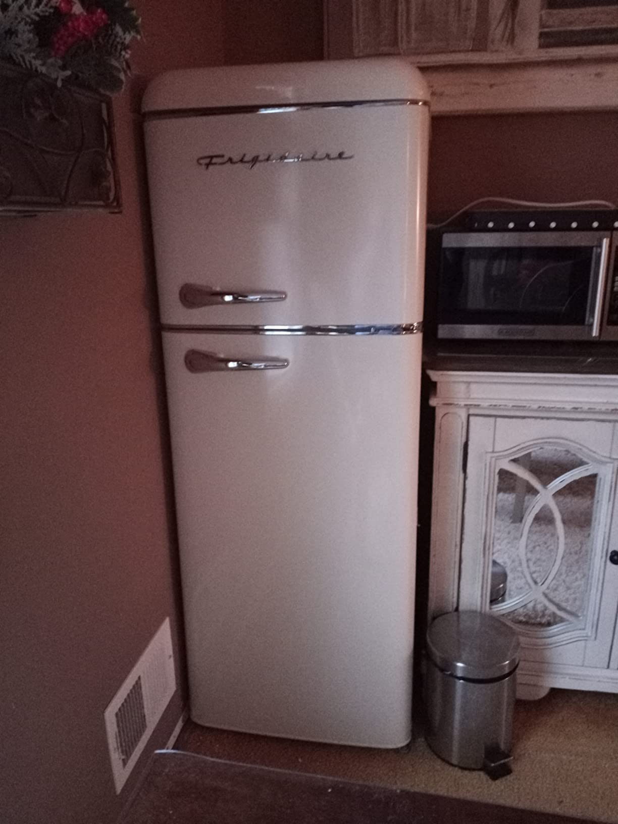 $17/mo - Finance Frigidaire EFR756-CREAM EFR756, 2 Door Apartment Size ...