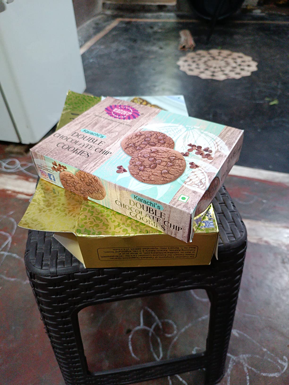 Karachi Bakery Double Choco Chip Cookies, 250g : Amazon.in: Grocery ...