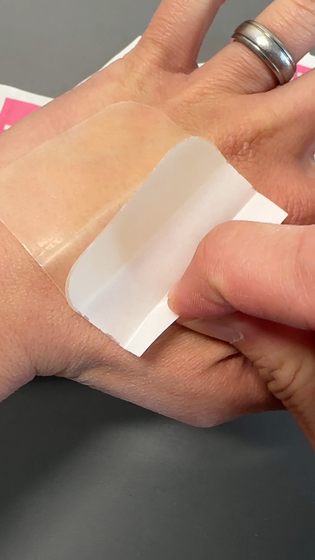 Watch How to PUT ON and TAKE OFF Hydrocolloid Bandages by Niceful! on ...