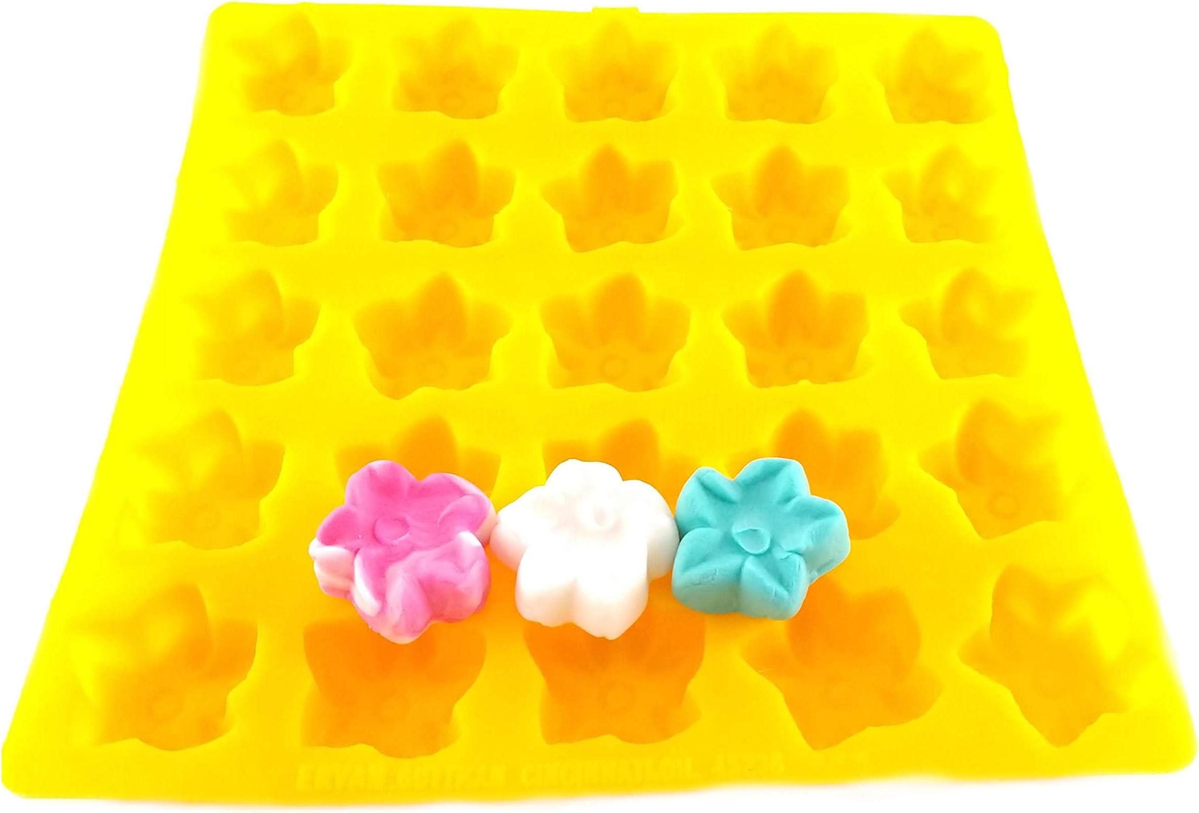 Amazon.com: Flexible Molds - Swirl (4 cavity) - Cream Cheese Mint Molds ...