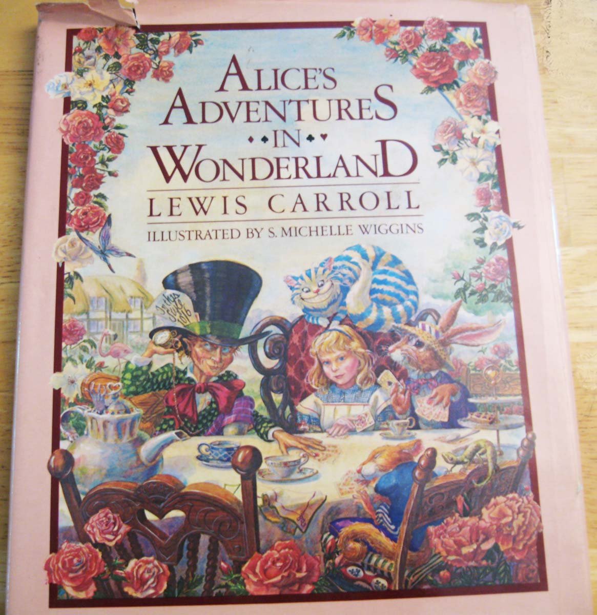 Alice's Adventures In Wonderland: Carroll, Lewis: 9780394532271: Amazon ...