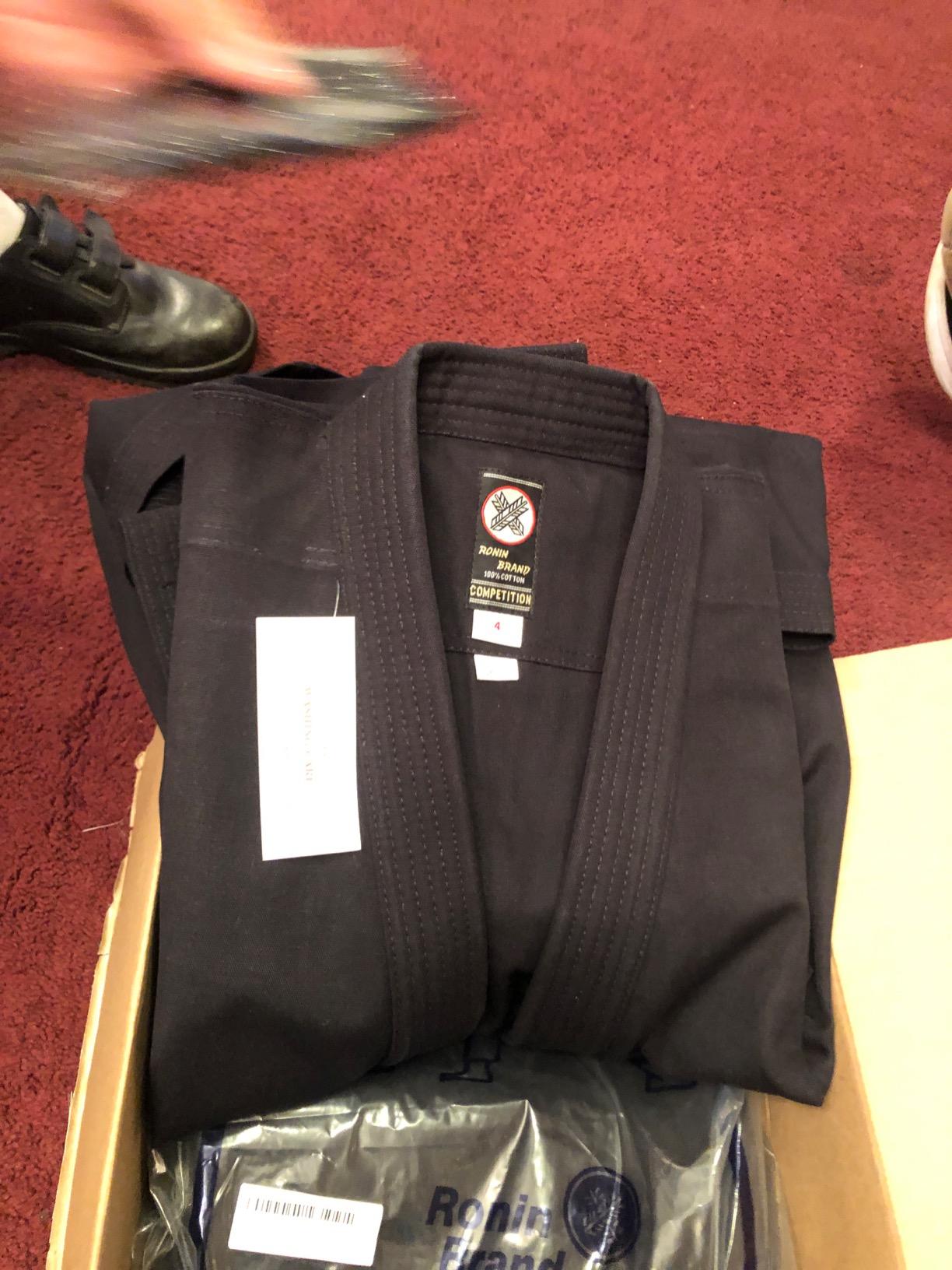 Amazon.com: Ronin Brand Karate Gi - Super Heavy Weight 16oz Karate ...