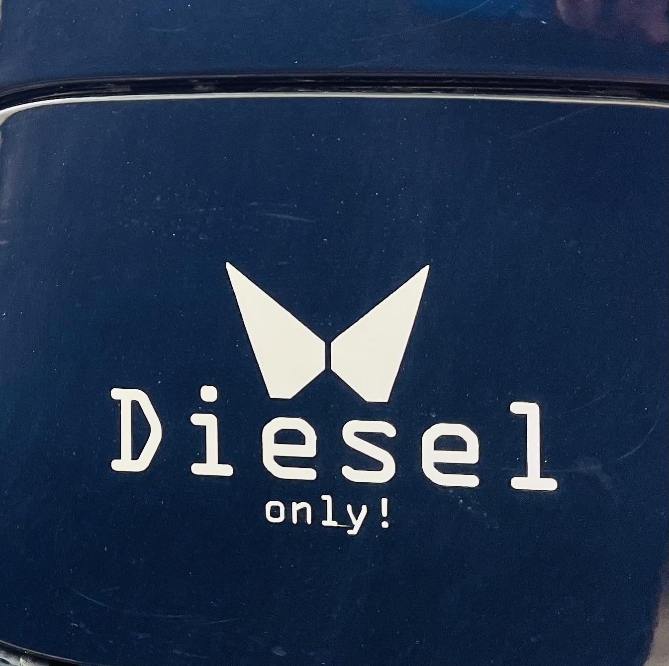 ISEE 360 Diesel Sticker for car Fuel lid Tank xuv 300 xuv 500 xuv 700 ...