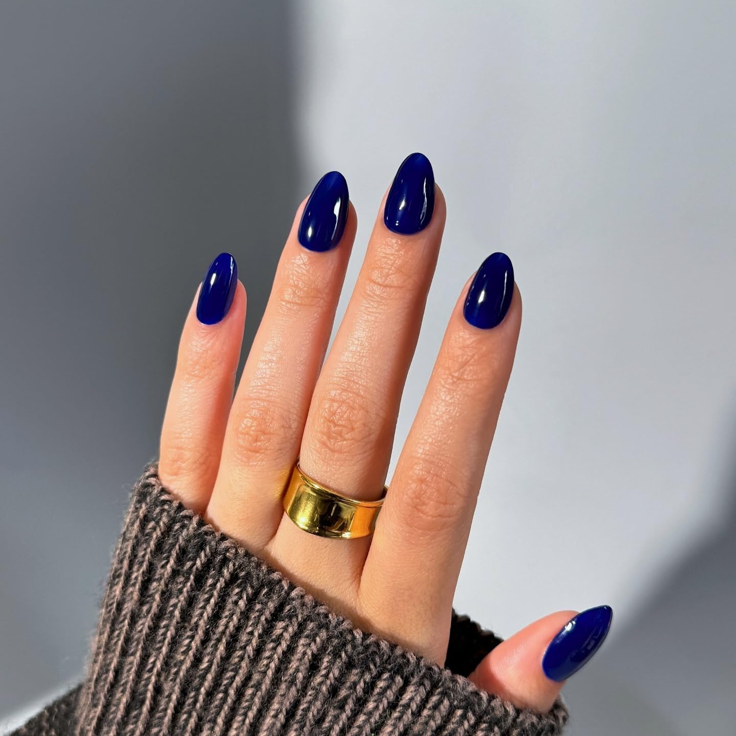 Amazon.com: Royal Blue Press On Nails Short Oval,KQueenest Acrylic ...