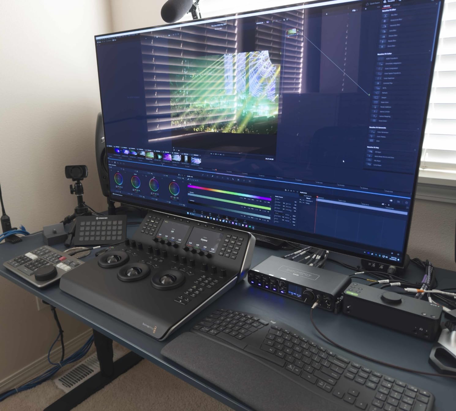 Blackmagic Design DaVinci Resolve Mini Panel