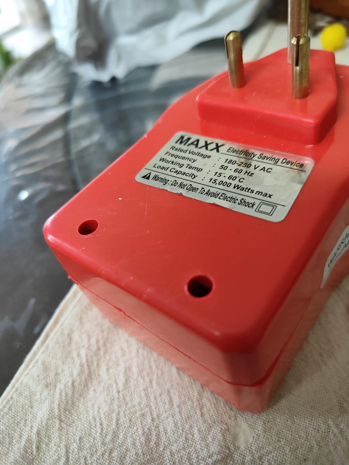 Super Maxx Power Saver Gold Electricity Saving Device (ISI) 40% Save ...