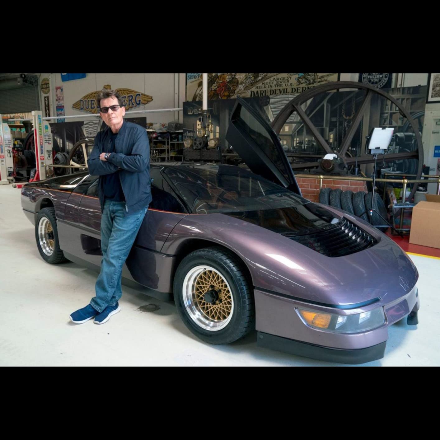 The Wraith [VHS] : Nick Cassavetes, Charlie Sheen, Randy Quaid ...