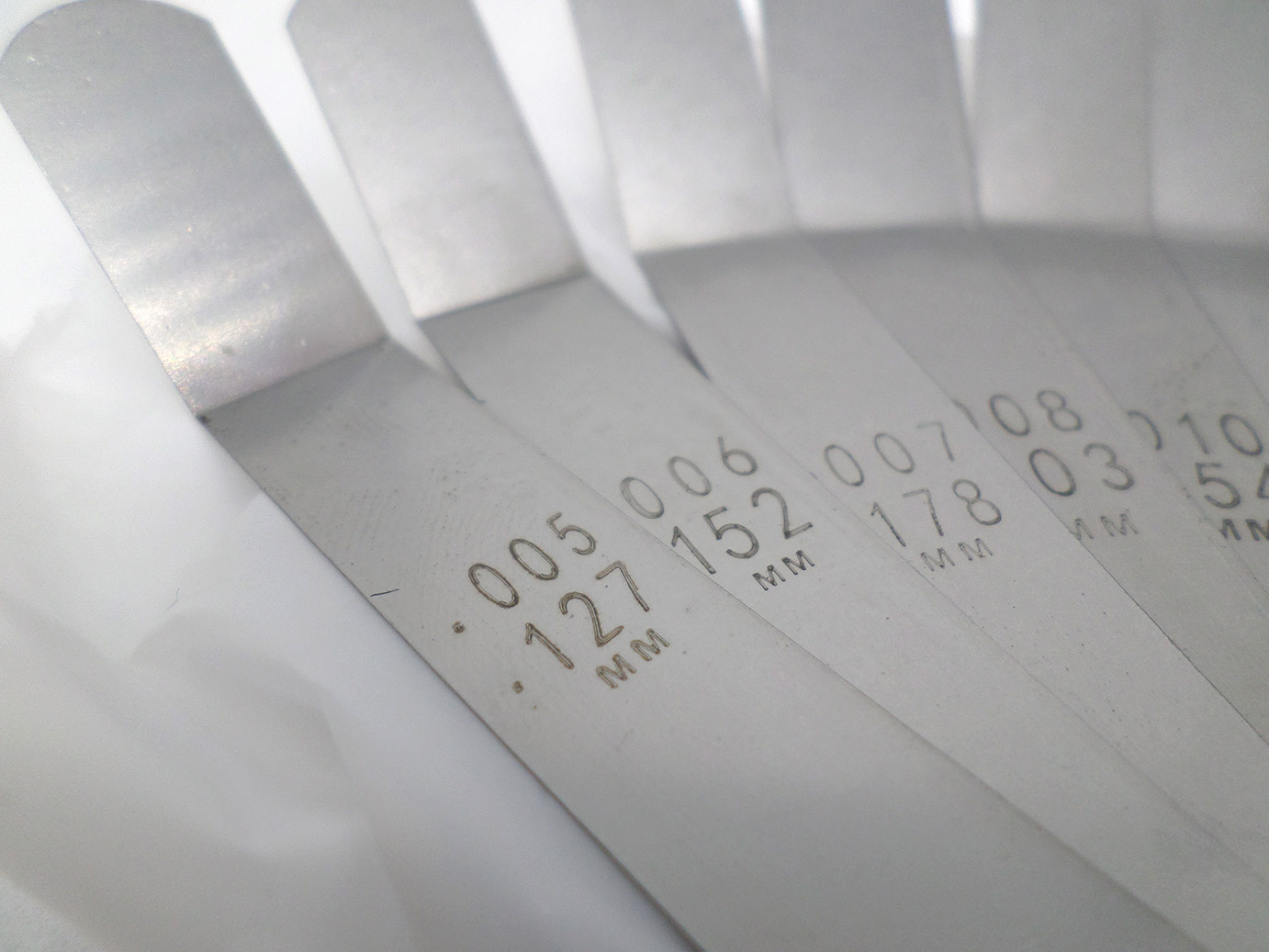 Voarge 1 piece Offset Feeler Gauge Set with 16 Blades, 45ºBlade Feeler ...