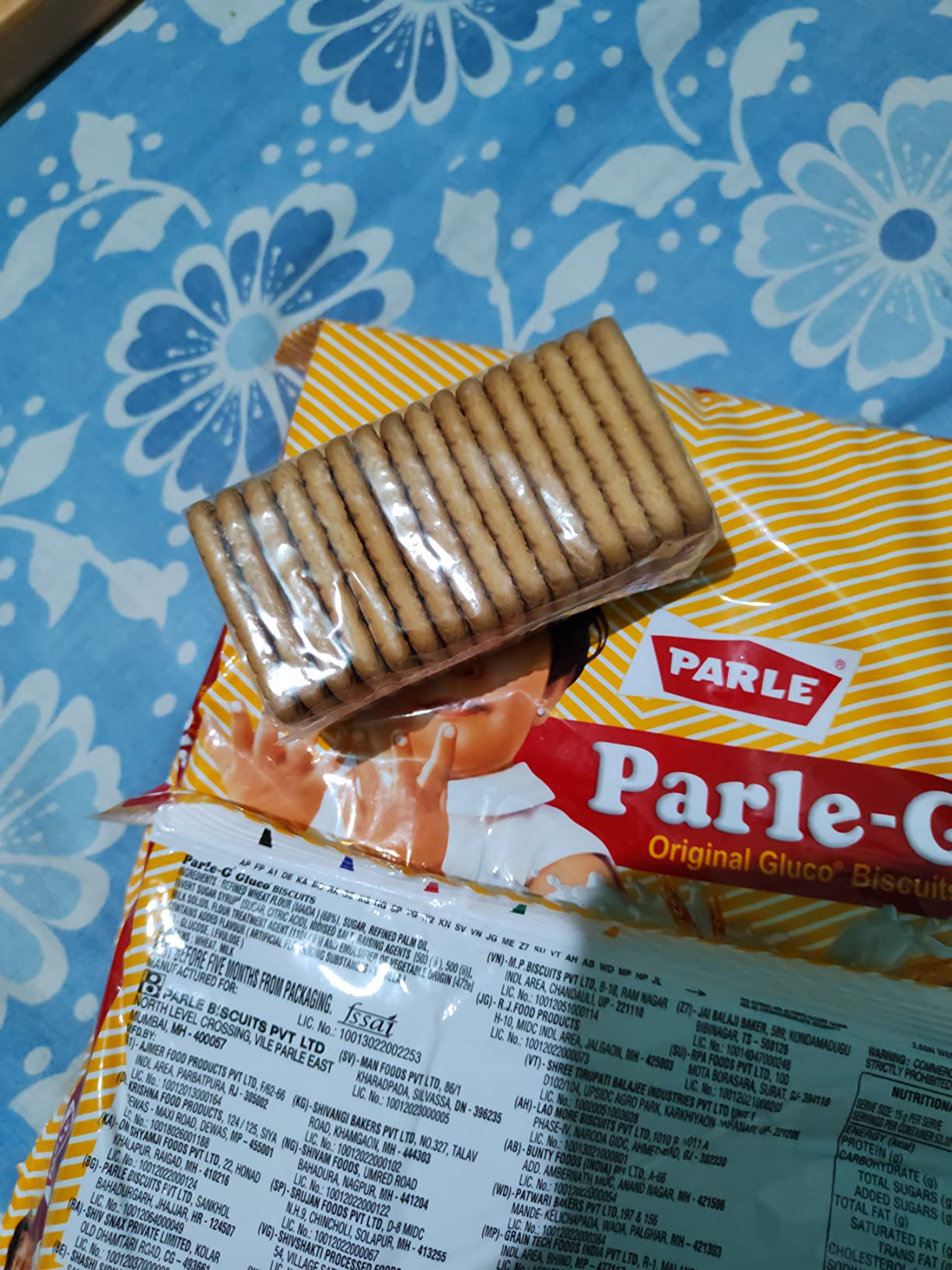 Parle G Original Gluco Biscuits, 800g : Amazon.in: Grocery & Gourmet Foods