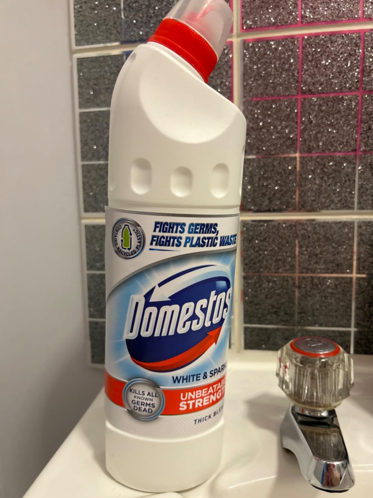 Domestos White & Sparkle Thick Bleach eliminates all known germs ...