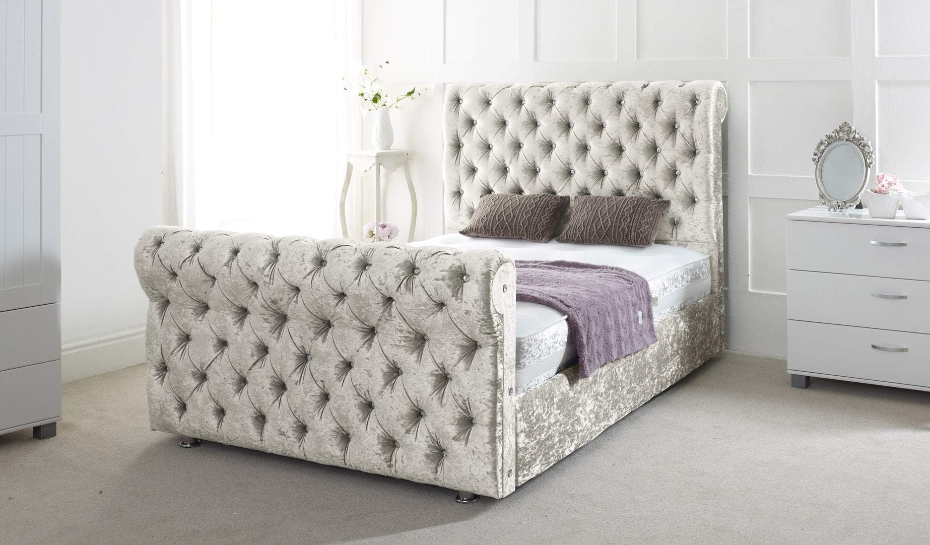 Chesterfield Sleigh Bed in Crushed Velvet |Bed Frame Only (4FT Small ...