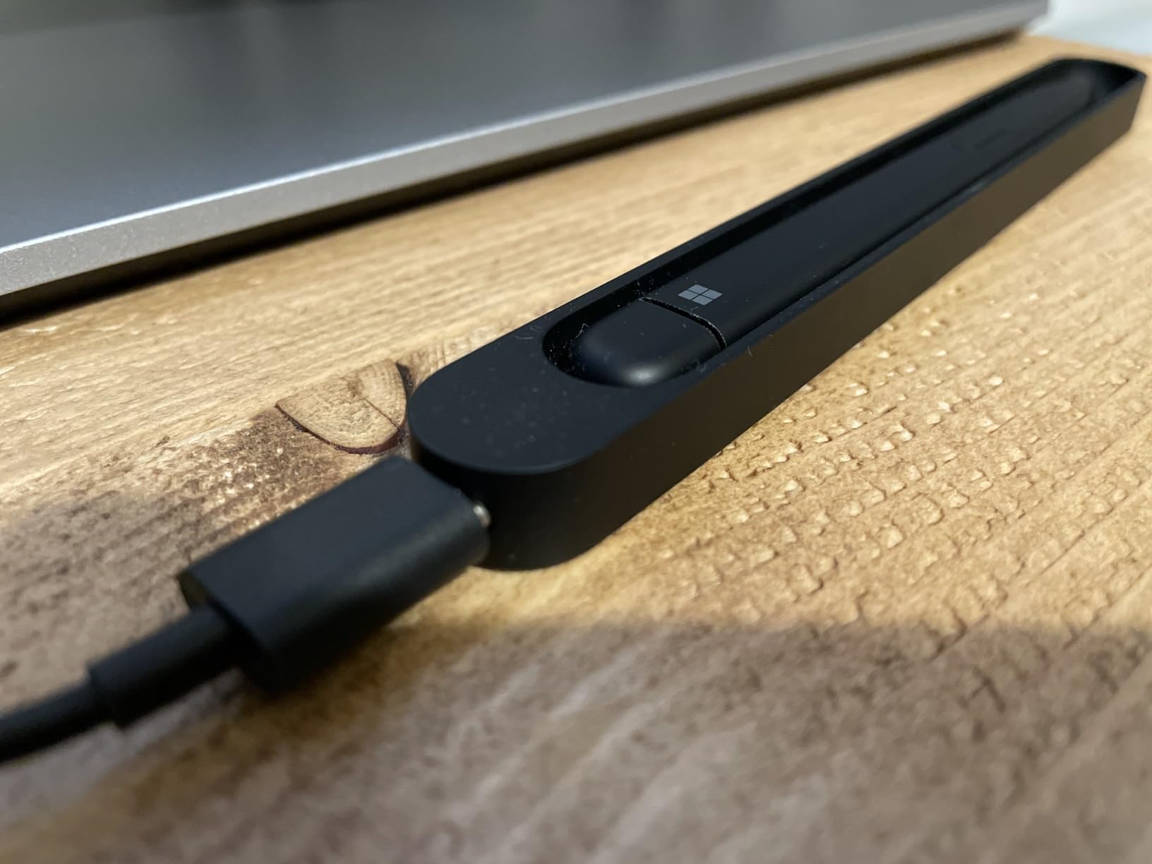 Microsoft Surface Slim Pen 2 Charging Cradle with Cable: Amazon.co.uk ...
