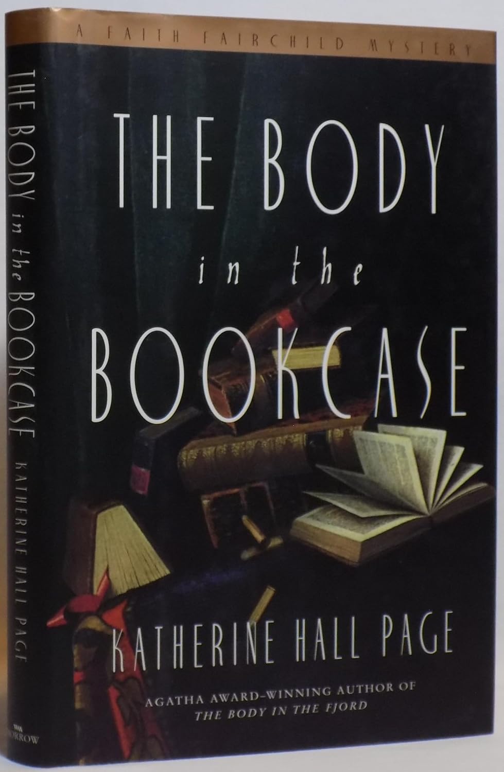 Amazon.com: The Body in the Bookcase (Faith Fairchild Mysteries ...