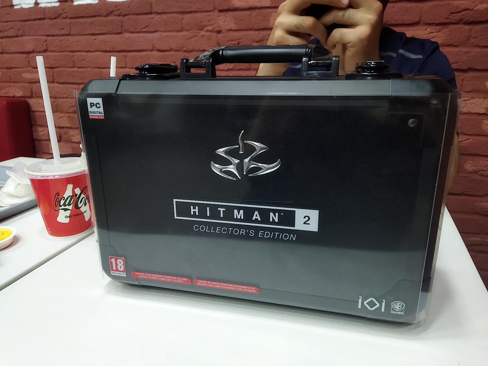 Amazon.com: Hitman 2 - Collector's Edition - Sony PlayStation 4 : Video ...