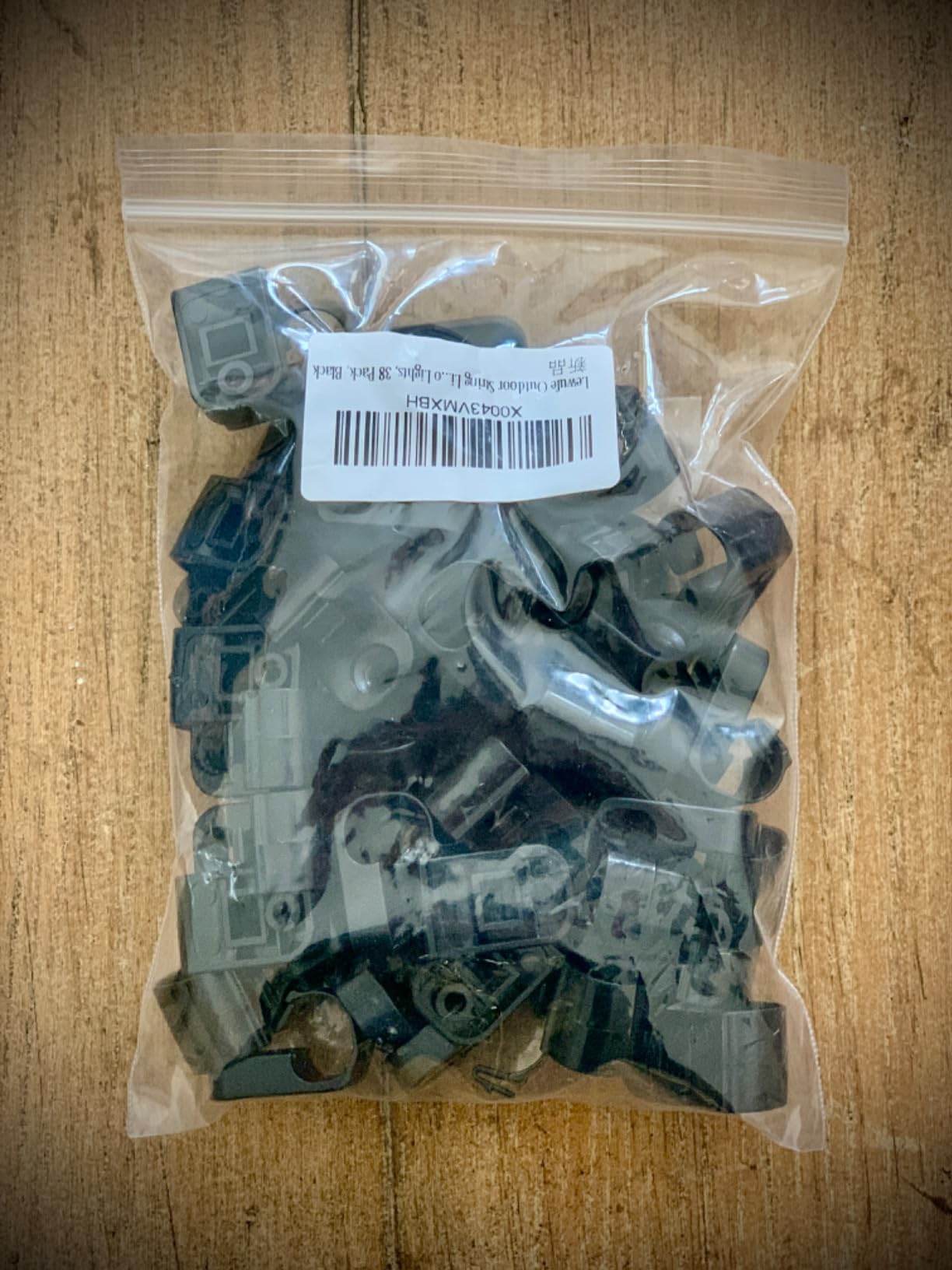 Amazon.com: Lewufe Outdoor String Lights Hangers, Christmas Light Clips ...