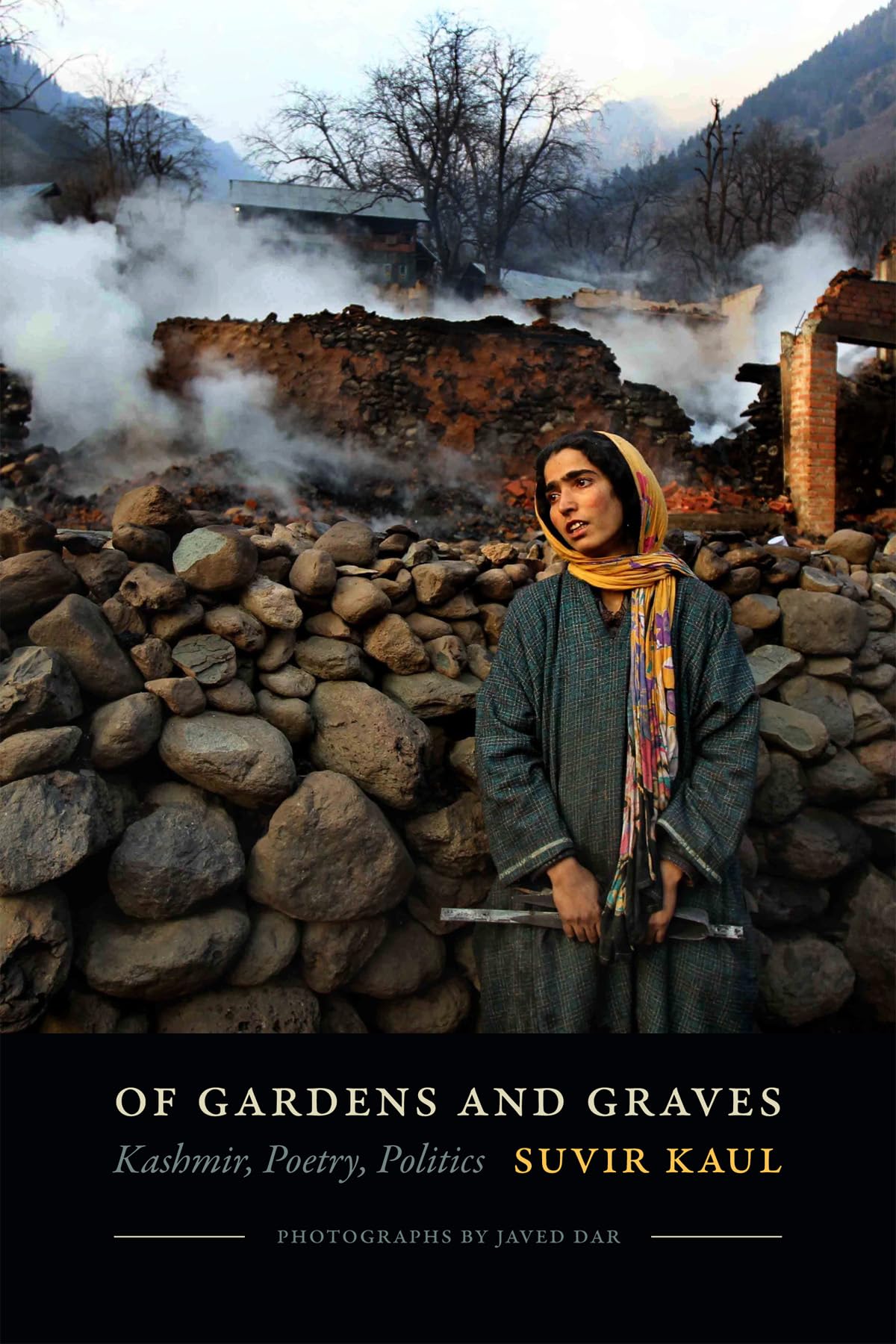 Amazon.com: Of Gardens and Graves: Kashmir, Poetry, Politics ...