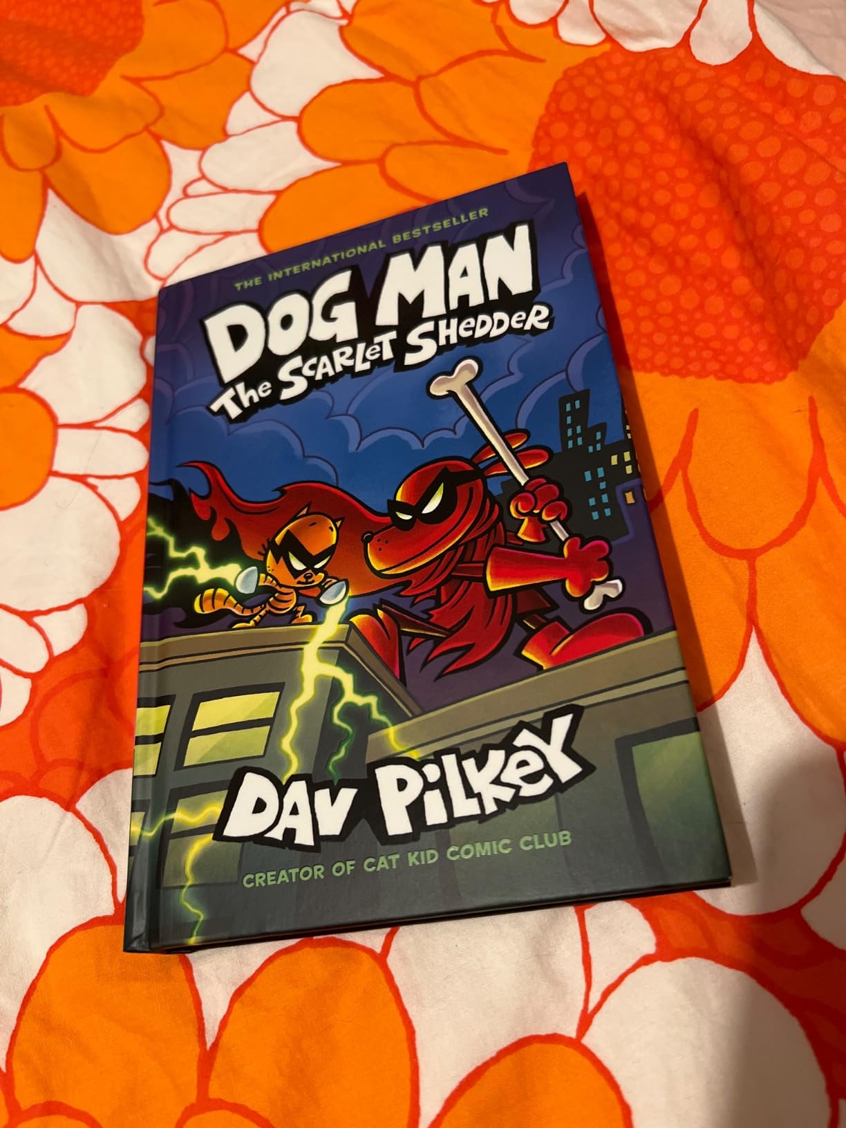 The Scarlet Shedder: A Graphic Novel (Dog Man #12) : Pilkey, Dav ...