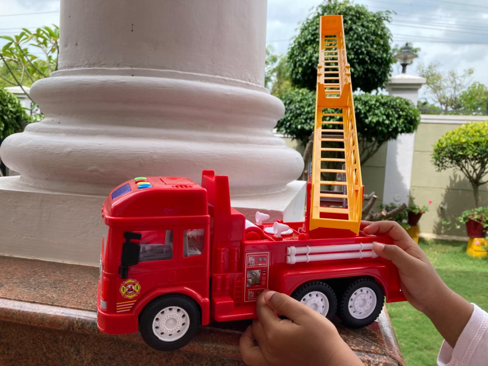 TEMSON 6x6 Wheeler Fire Rescue Truck Toy Friction Powered Unbreakable ...
