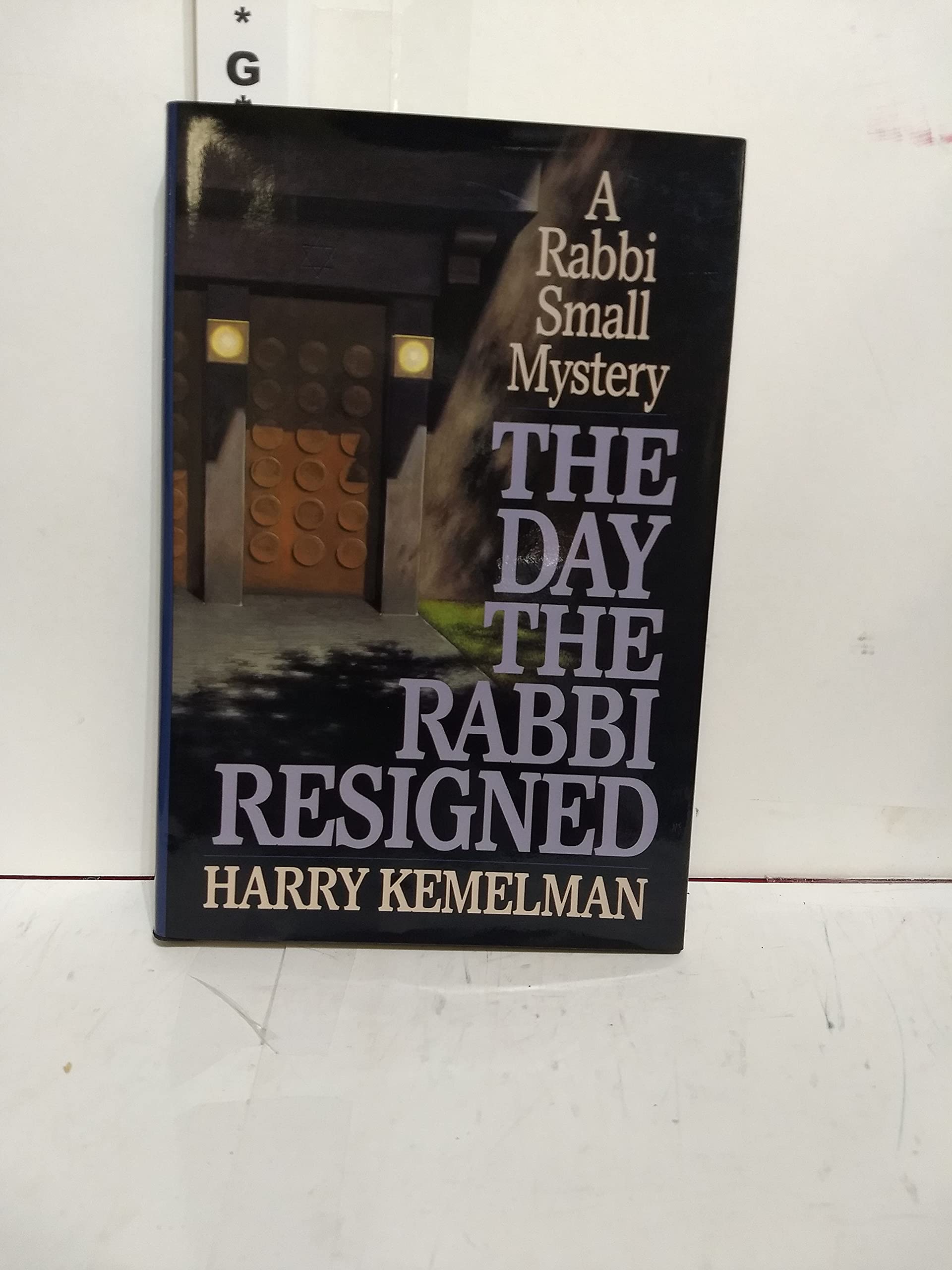 The Day the Rabbi Resigned: Kemelman, Harry: 9780449906811: Amazon.com ...