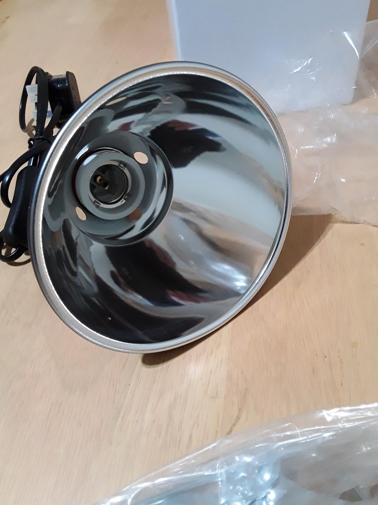 Klarlight 200W Reptile Heat Lamp Holder Lampshade with Clip and BS Plug ...