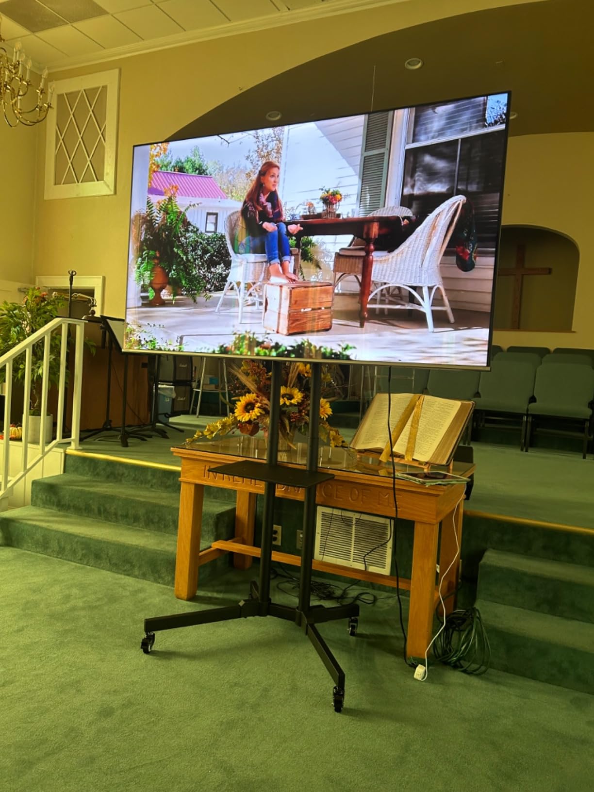 $12/mo - Finance Yaheetech Mobile TV Stand with Wheels for 32-75 Inch ...