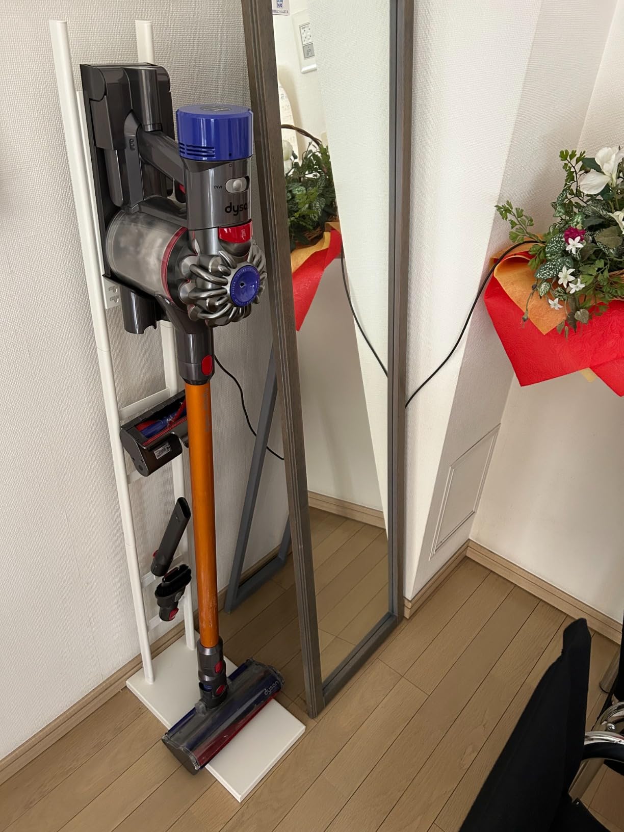 Amazon | ダイソン スタンド 掃除機 orage dyson SV18 V15 V12 V11 V10 V8 V7 V6 slim スリム アイリスオーヤマ 東芝 マキタ 対応 ...