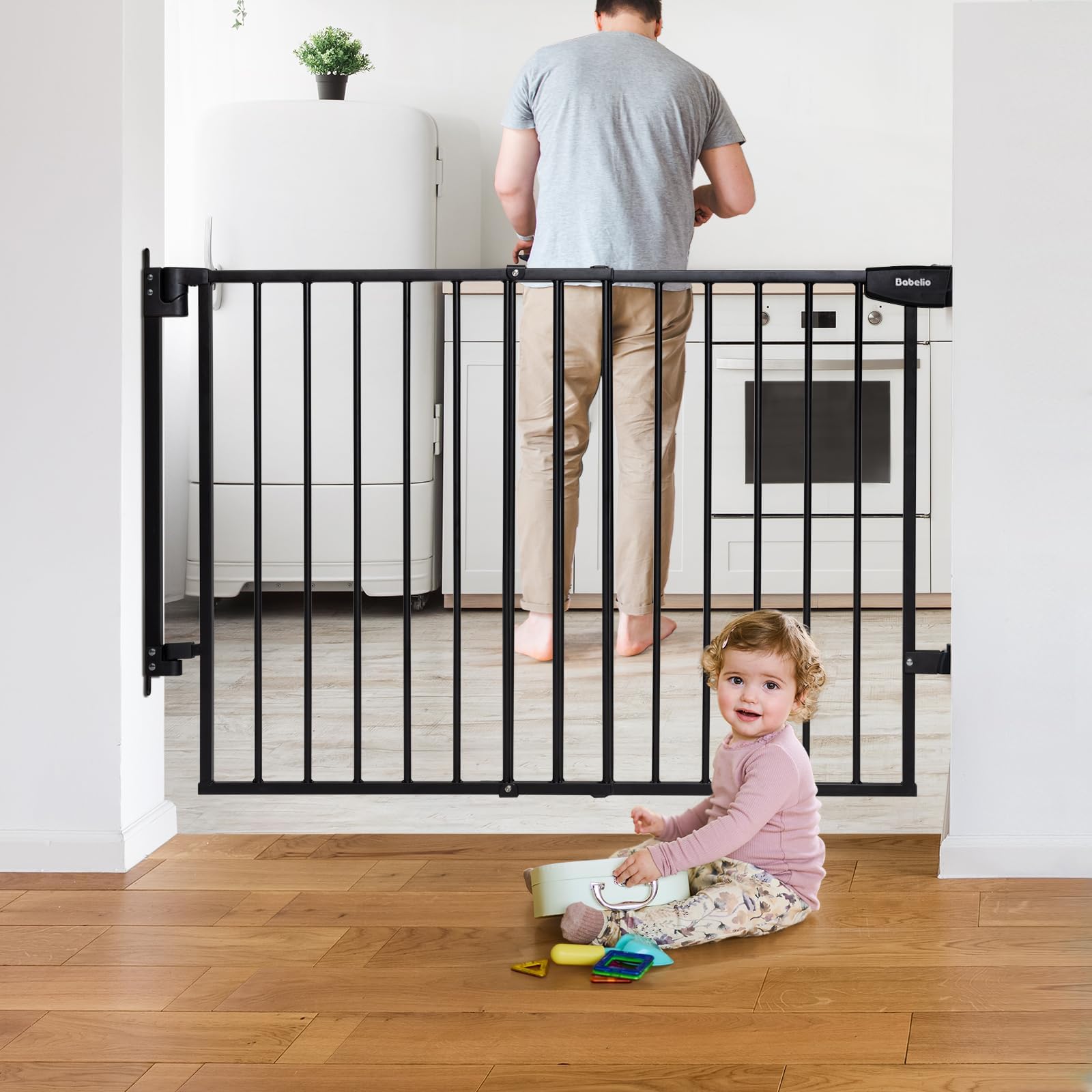 Amazon.com: Munchkin® Extending XL™ Tall and Wide Baby Gate, Hardware ...
