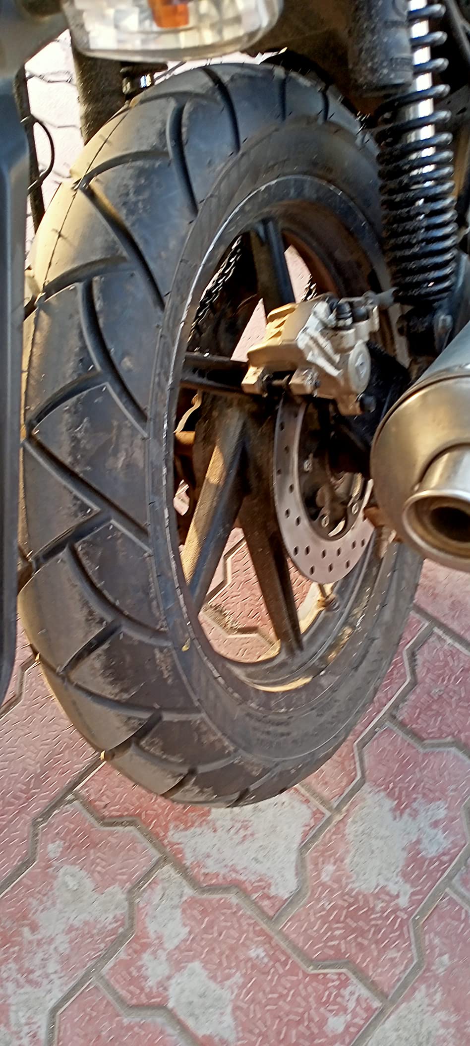 JK TYRE BLAZE RYDR BR41 120/80-17 Tubeless Bike Tyre, Rear : Amazon.in ...