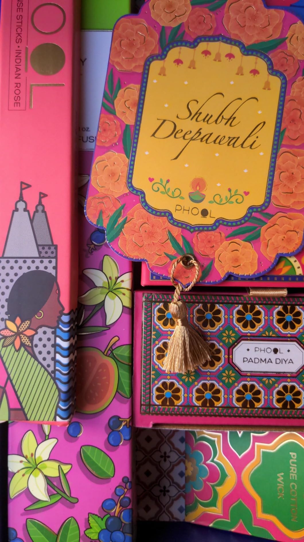 Phool Diwali Nostalgia Gift Hamper - 9 Pack - Includes Tara Sitara Lamp ...