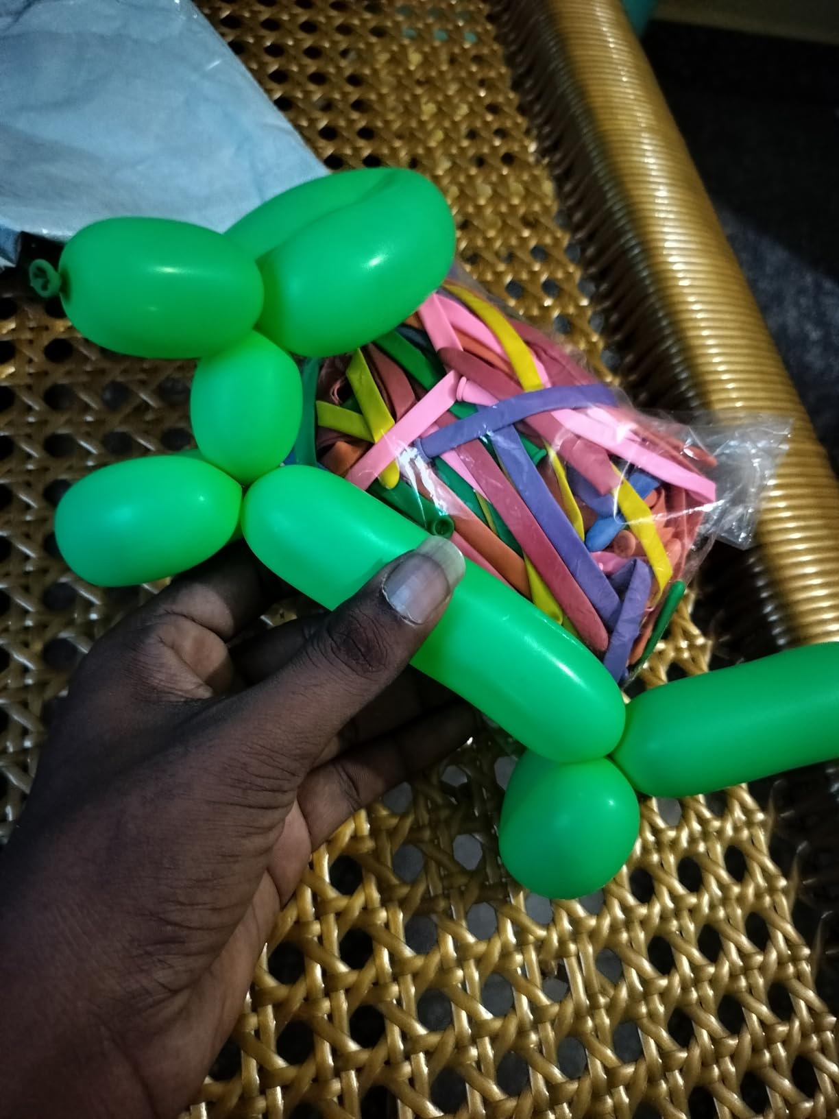 FLUBBLE BUBBLE Rubber Twisted Rainbow Balloon Kit Pack OF 100 PCS With ...