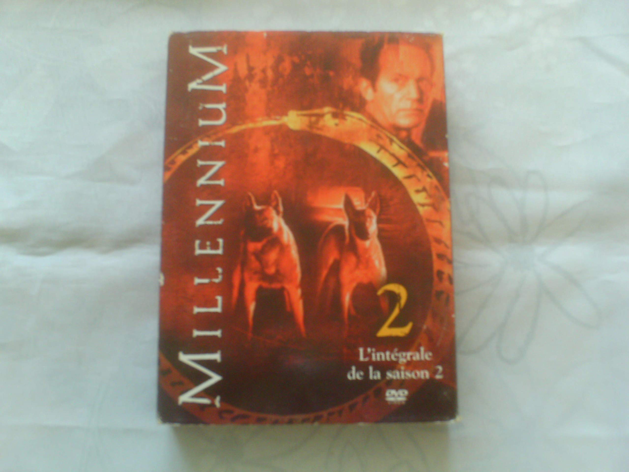 Millennium : Intégrale Saison 2 - Coffret 6 DVD [FR Import]: Amazon.de: Henriksen, Lance ...