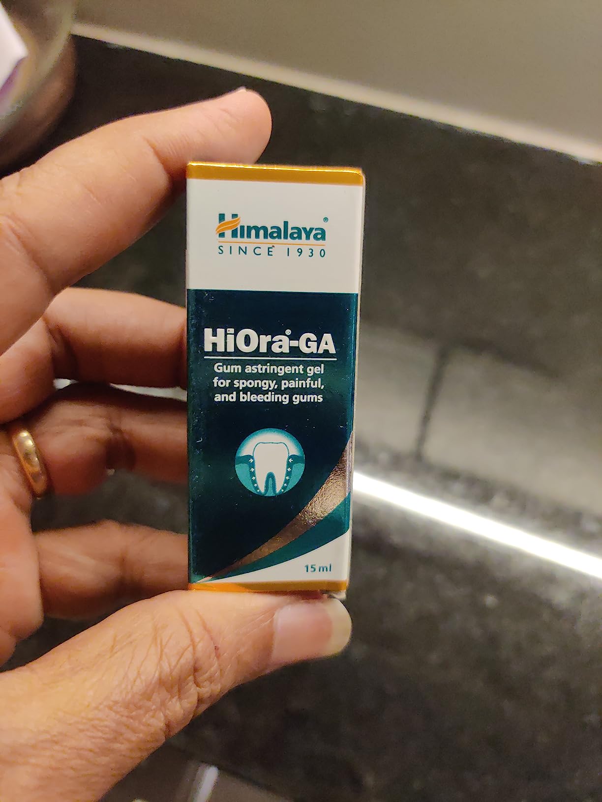 Buy Himalaya HiOra-GA Gum Astringent Gel |15ml Online at Low Prices in ...