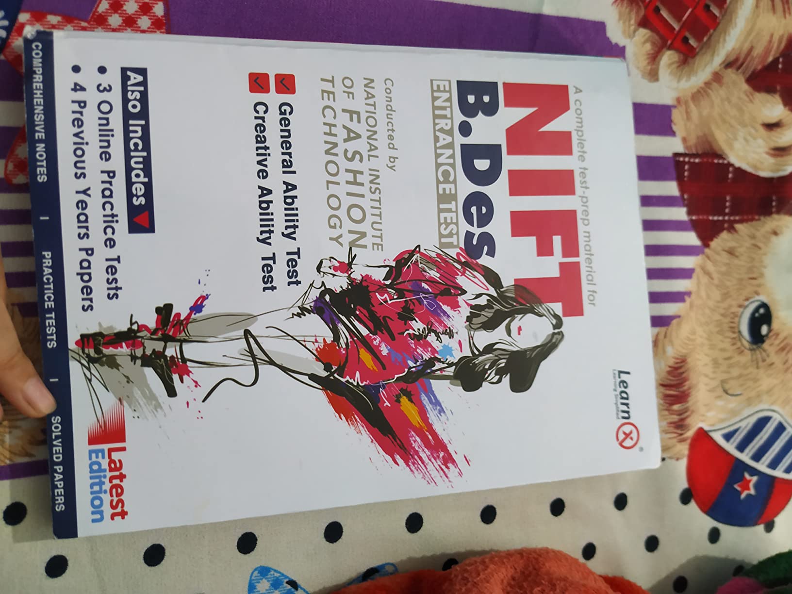 NIFT Entrance Exam Guide : LearnX: Amazon.in: Books