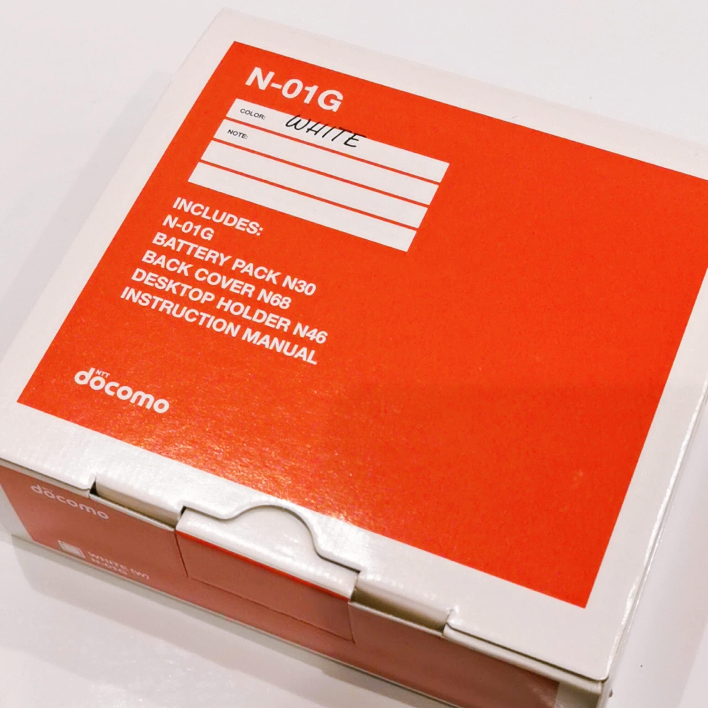 Amazon | NEC docomo N-01G [WHITE] | NEC | スマートフォン本体