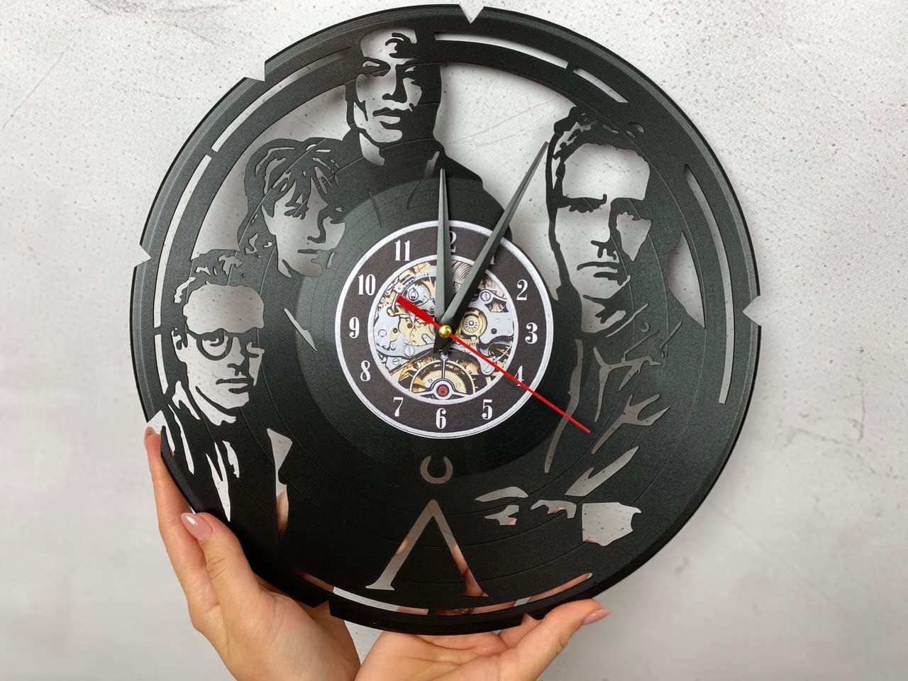 Amazon.com: Stargate SG-1 Wall Clock - Science Fiction Movie Room Decor ...