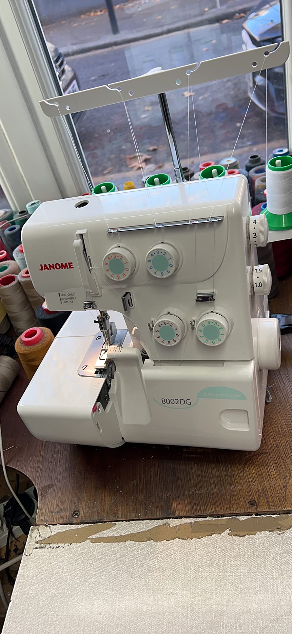 Janome 8002D Basic Overlocker Serger : Amazon.co.uk: Home & Kitchen