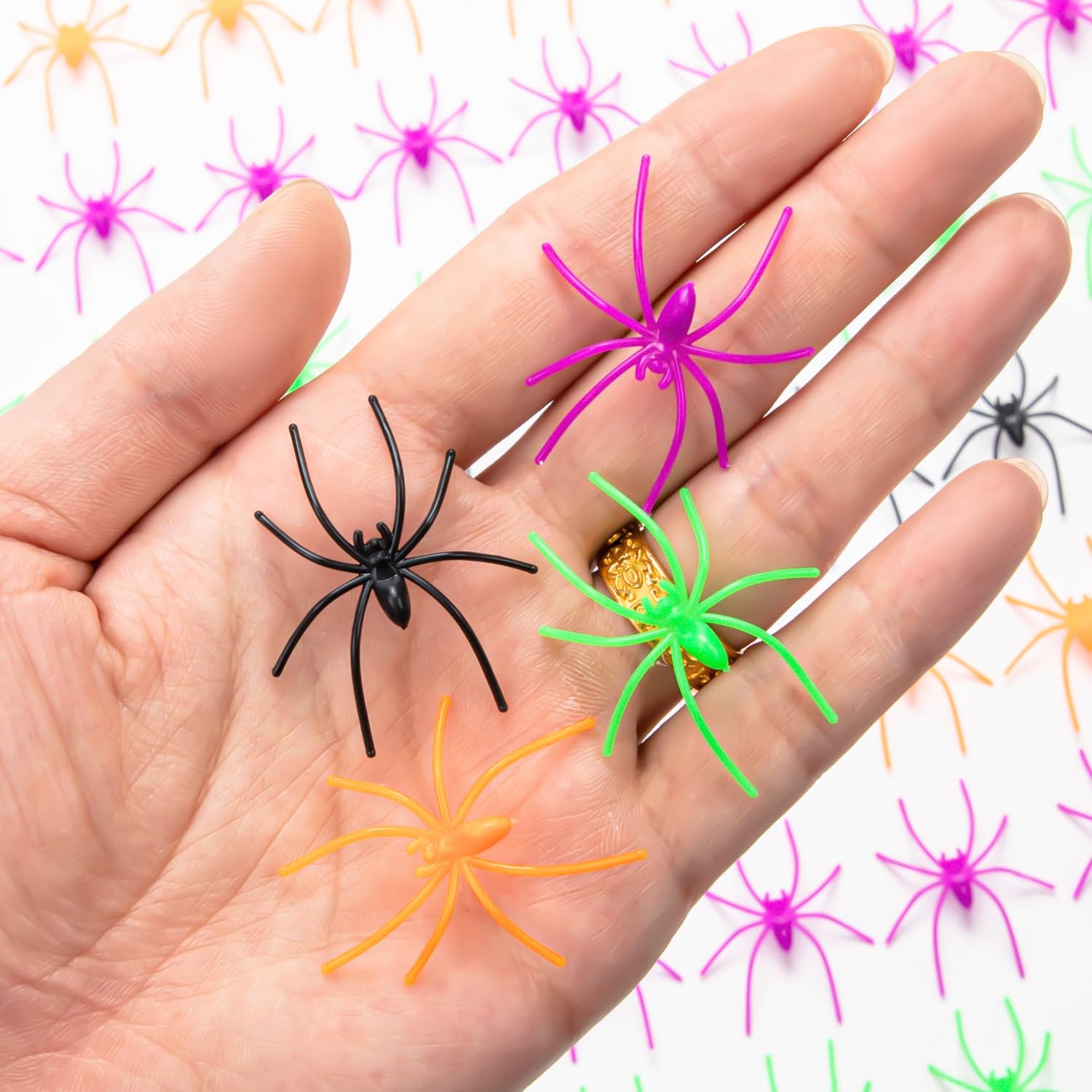Snapklik.com : 160 PCS Fake Spiders, 4 Colors Realistic Plastic Fake ...